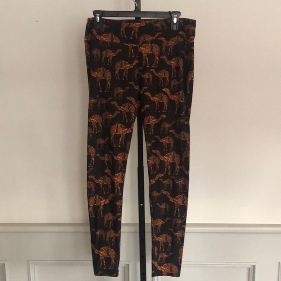 LuLaRoe | Pants & Jumpsuits | Lularoe Tall And Curvy Soft Leggings Nwot ...